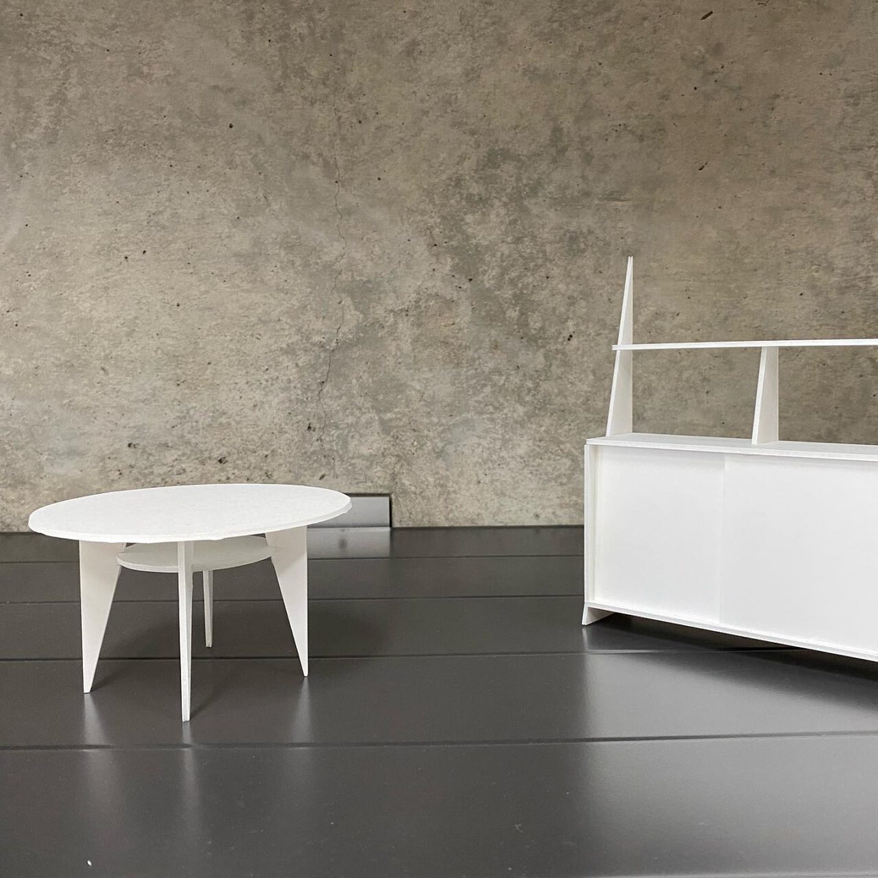 ONE BOARD TABLE - HIROAKI YAMADA HUS DESIGN INC. OSAKA